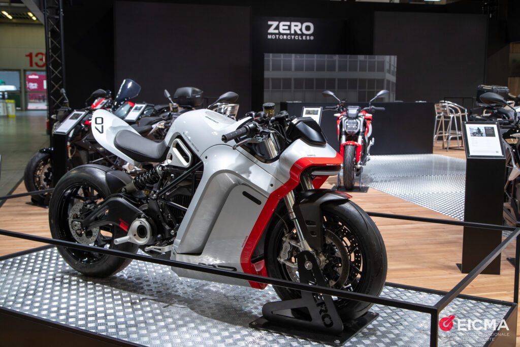 El Concept Zero SR-X HUGE Design deslumbró en el EICMA | Motodinamia