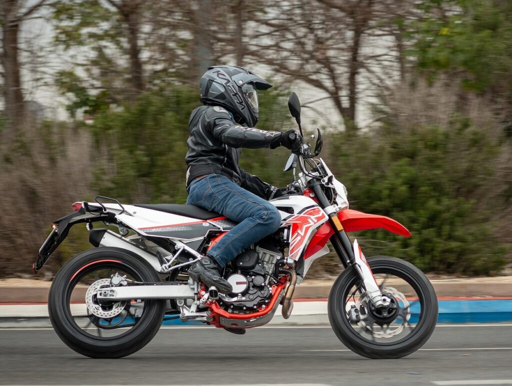 SWM SM125R: "mini-motard"