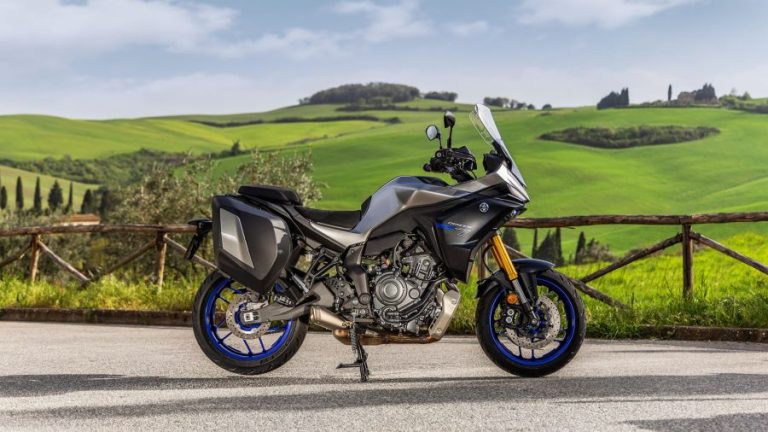 Todo sobre la Yamaha Tracer 7 GT 2025: ficha y opinión | Motodinamia